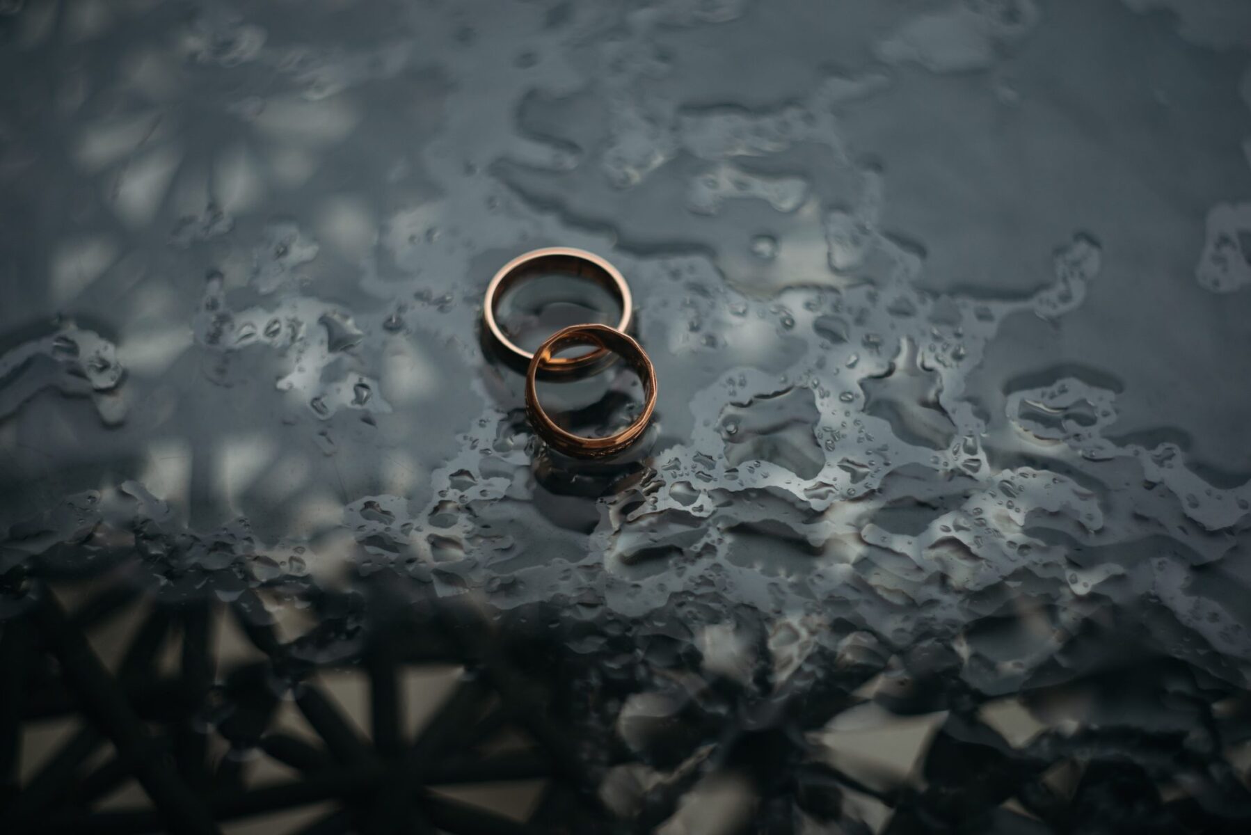 How to Recognize and Break Trauma Bonds